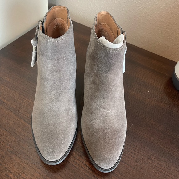 Vionic | Shoes | Vionic Madeline Boots | Poshmark